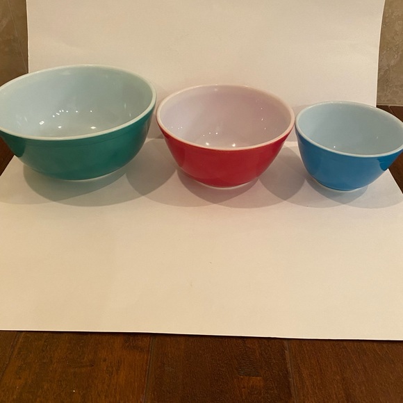 Pyrex | Dining | Pyrex Primary Colors Nesting Mixing Vintage Bowls Set ...